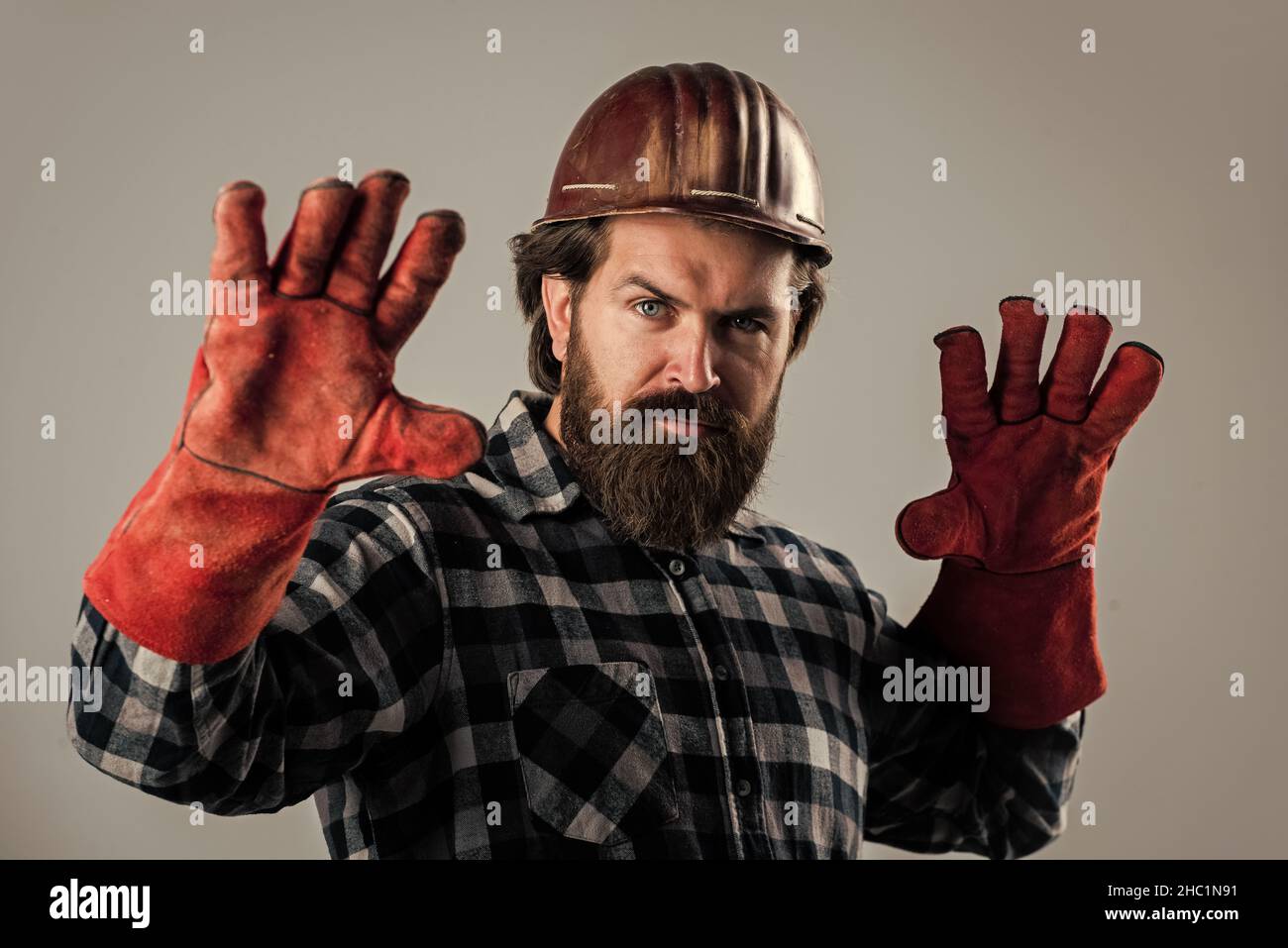 Factory worker wearing safety gear hi-res stock photography and images ...