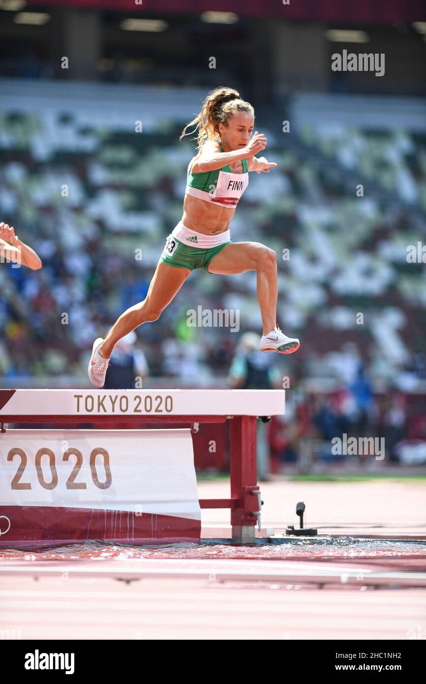 Michelle Finn participating in the 3000 meters steeplechase at the 2020 ...