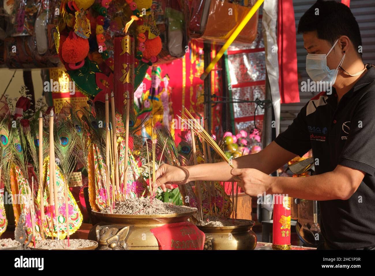 Taoism southeast asia hi-res stock photography and images - Alamy