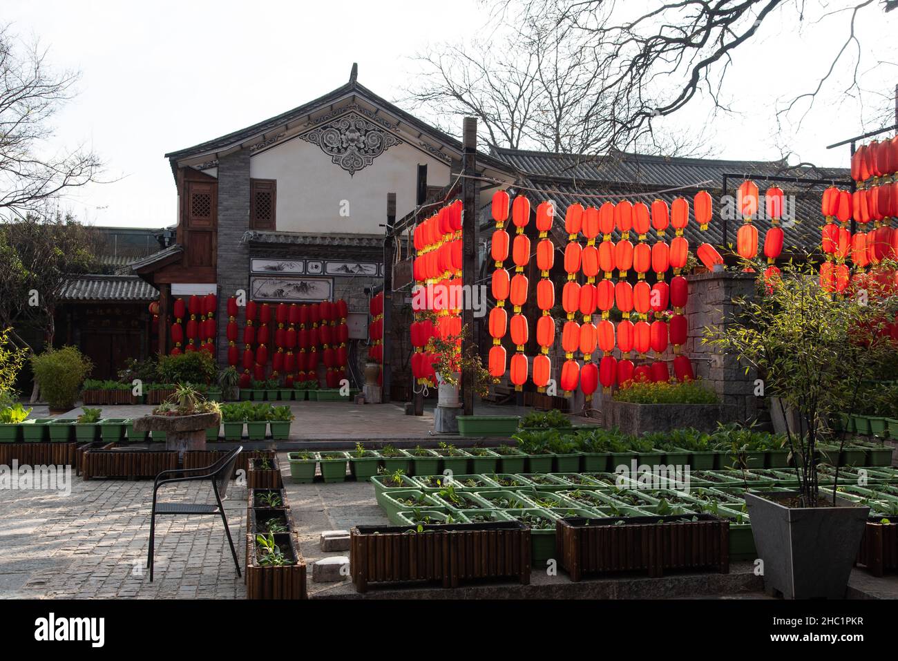 Yunnan province monastery snow hi-res stock photography and images - Alamy