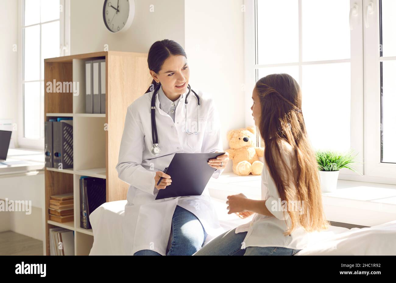 Child interview hi-res stock photography and images - Alamy