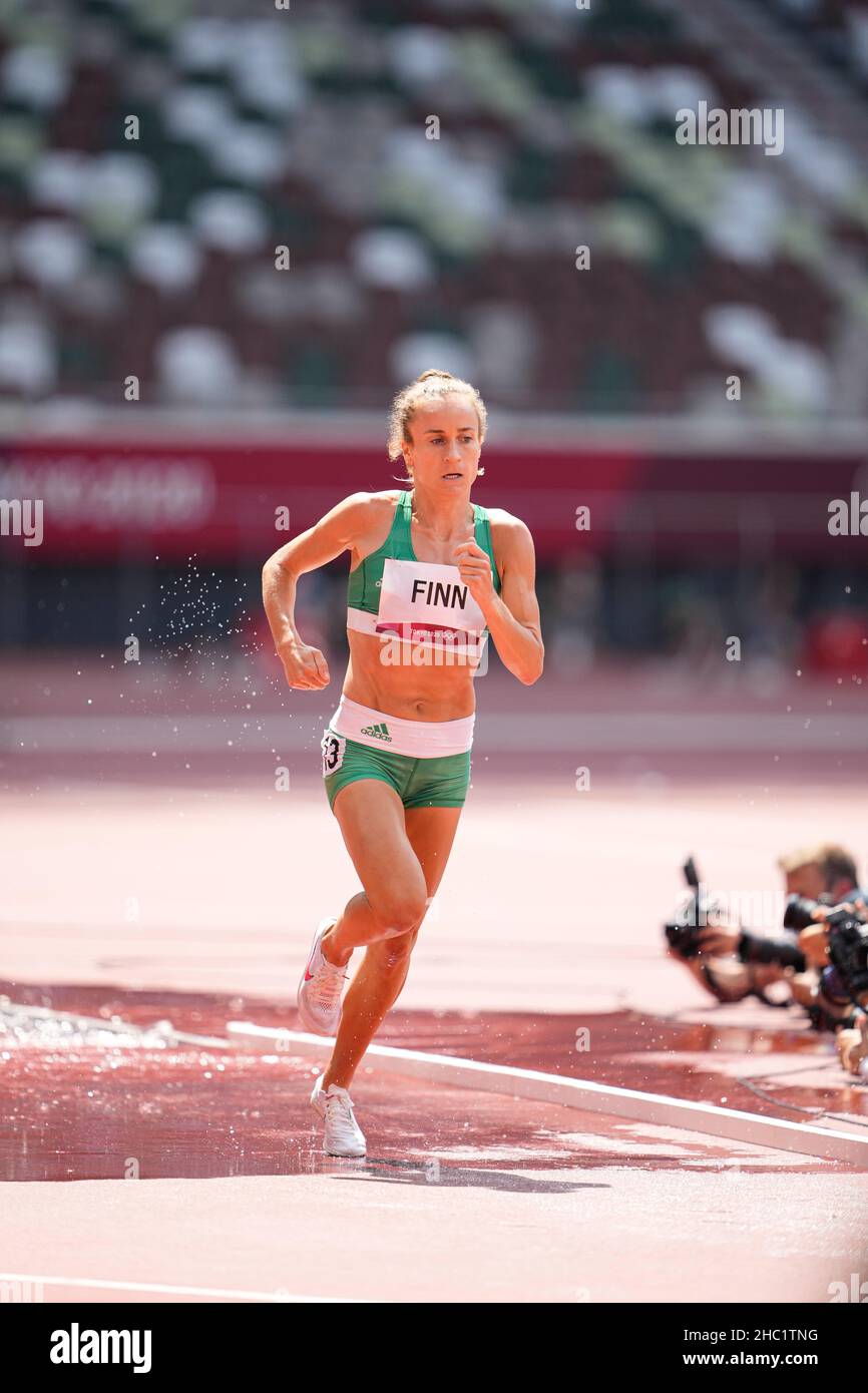 Michelle Finn participating in the 3000 meters steeplechase at the 2020 ...