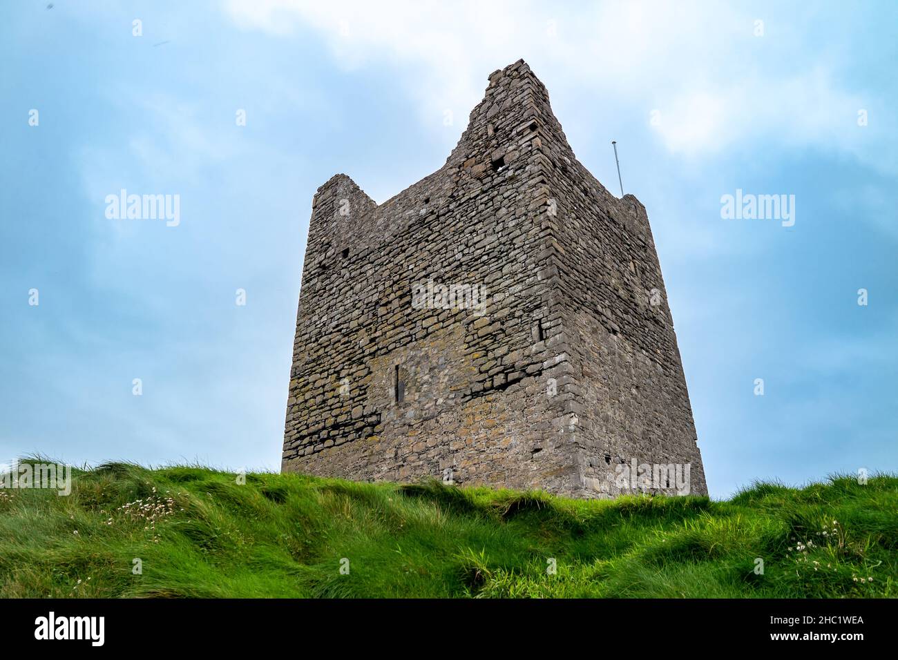 Rossle castle at Easky pier in County Sligo - Republic of Ireland Stock ...