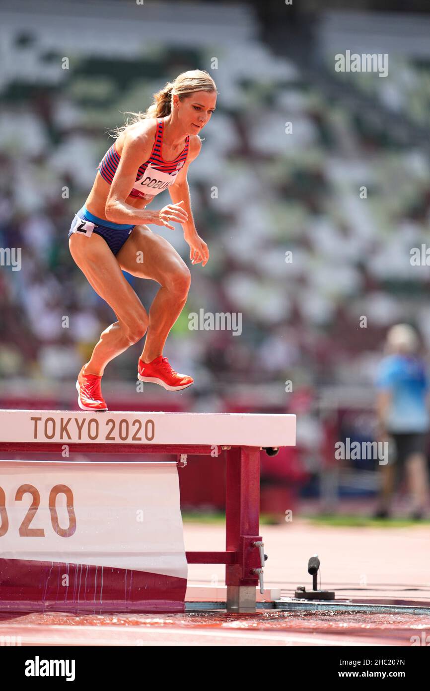 Emma Coburn participating in the 3000 meters steeplechase at the 2020 ...