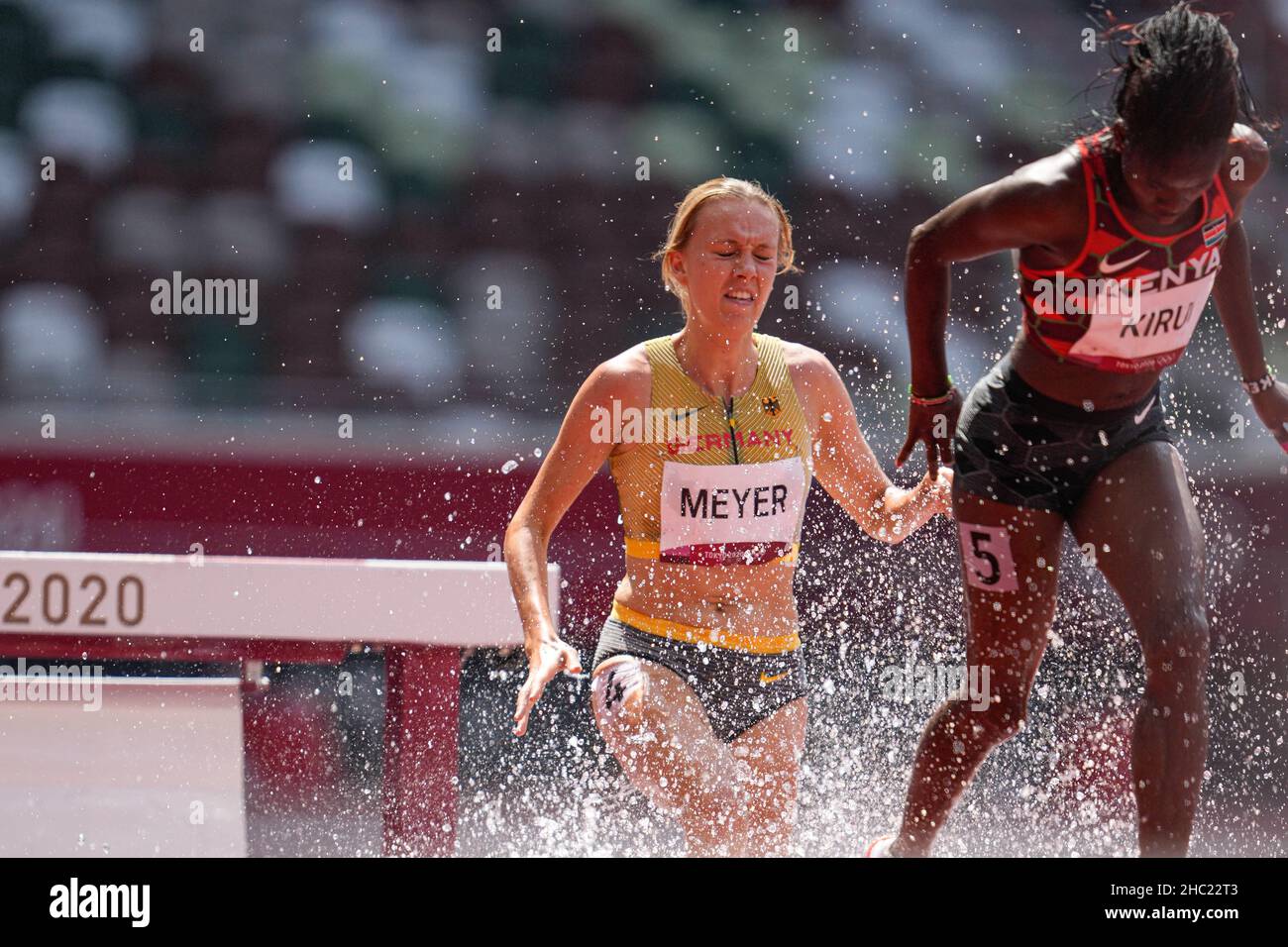 Lea Meyer participating in the 3000 meters steeplechase at the 2020 ...