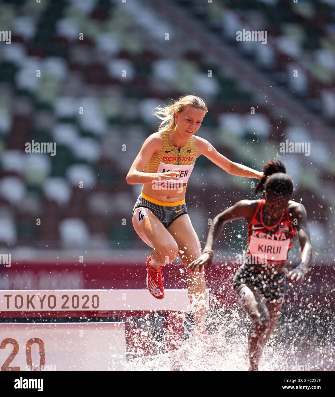Lea Meyer participating in the 3000 meters steeplechase at the 2020 ...