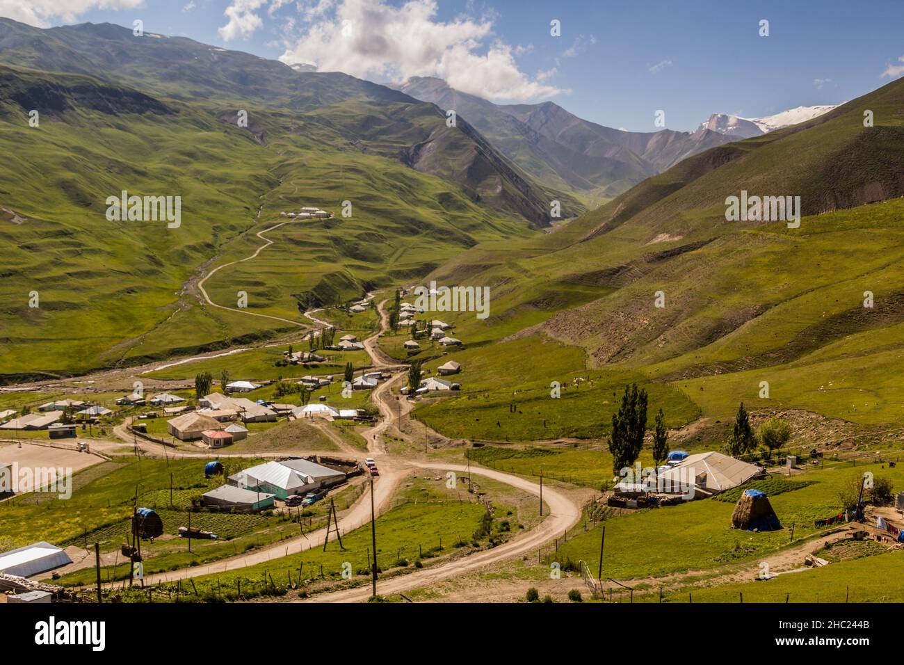 Khinalig village hi-res stock photography and images - Alamy
