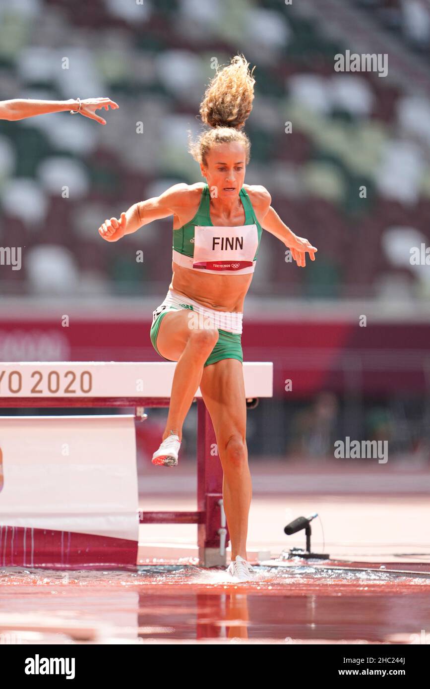 Michelle Finn participating in the 3000 meters steeplechase at the 2020 ...