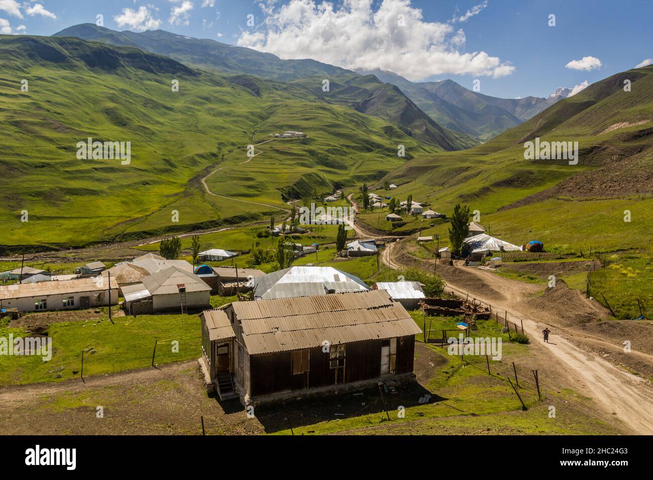 Khinalig village hi-res stock photography and images - Alamy