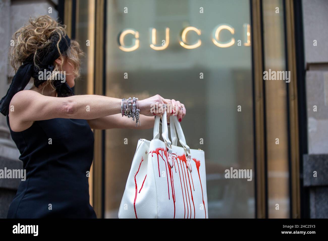 London, England, UK. 23rd Dec, 2021. PETA activists stage a protest ...