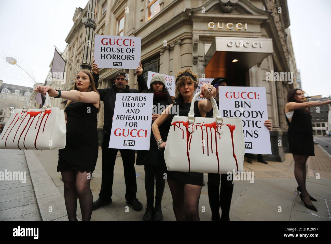 London, England, UK. 23rd Dec, 2021. PETA activists stage a protest ...