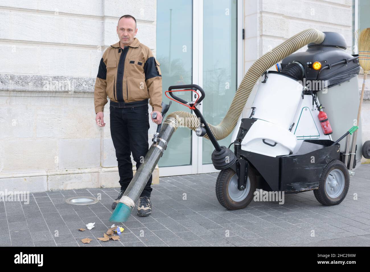 Dustman working hi-res stock photography and images - Alamy