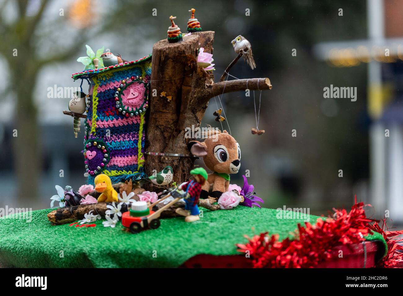 Crocheted post box topper hi-res stock photography and images - Alamy