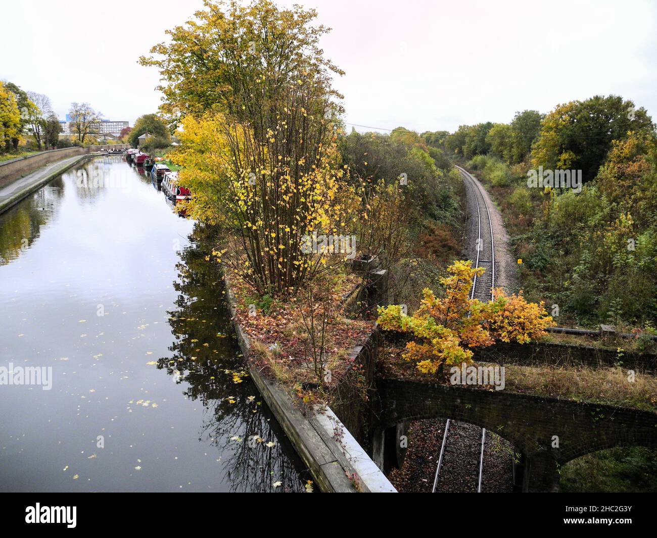 Three bridges railway sign hi-res stock photography and images - Alamy