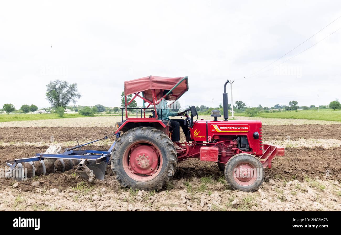 Indian red tractor hi-res stock photography and images - Alamy