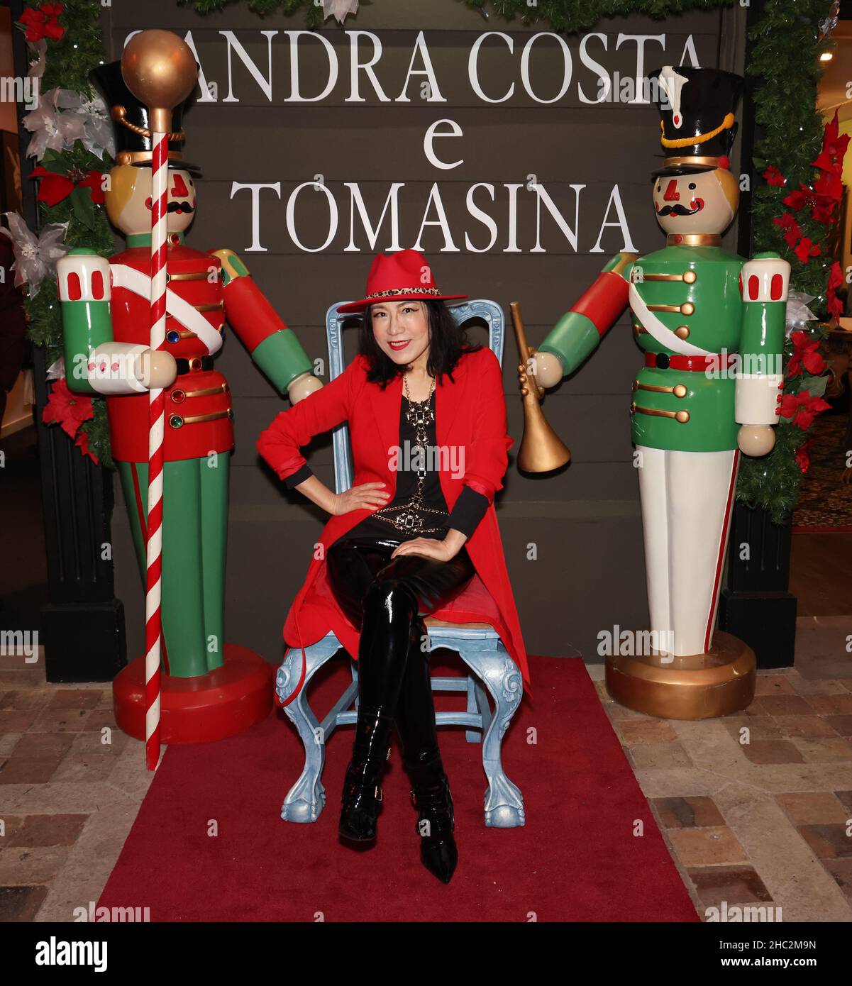 West Hollywood, California, USA. 21st December, 2021. Designer Kiki ...