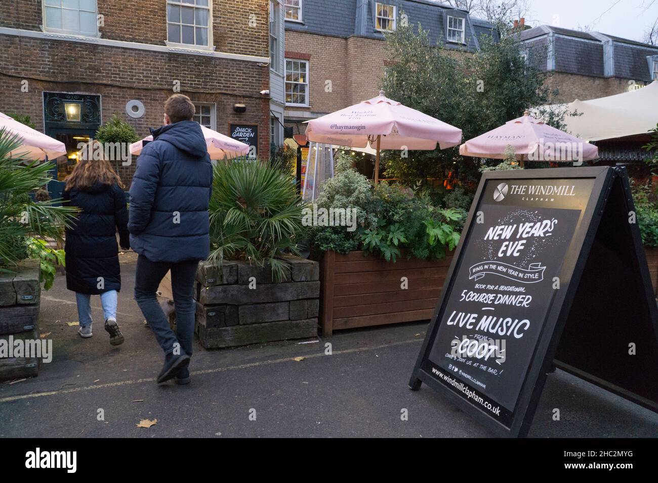 London, UK, 23 December 2021: The Windmill pub on Clapham Common has a ...