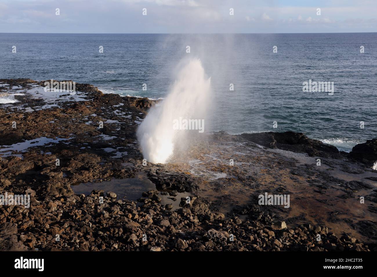 Hawaii south shore spouting horn hi-res stock photography and images ...