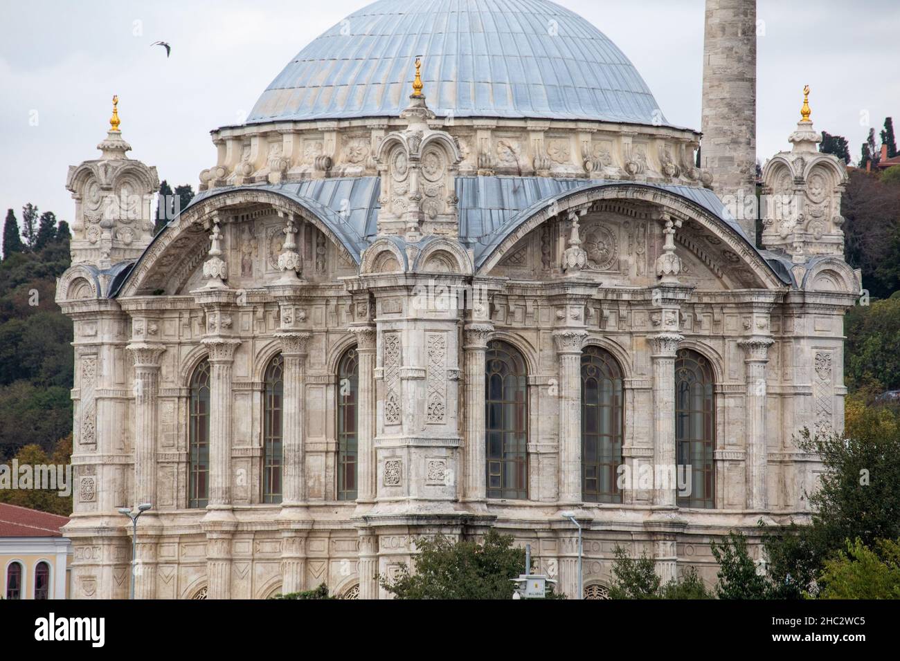 Buyuk mecidiye mosque ortakoy mosque hi-res stock photography and ...