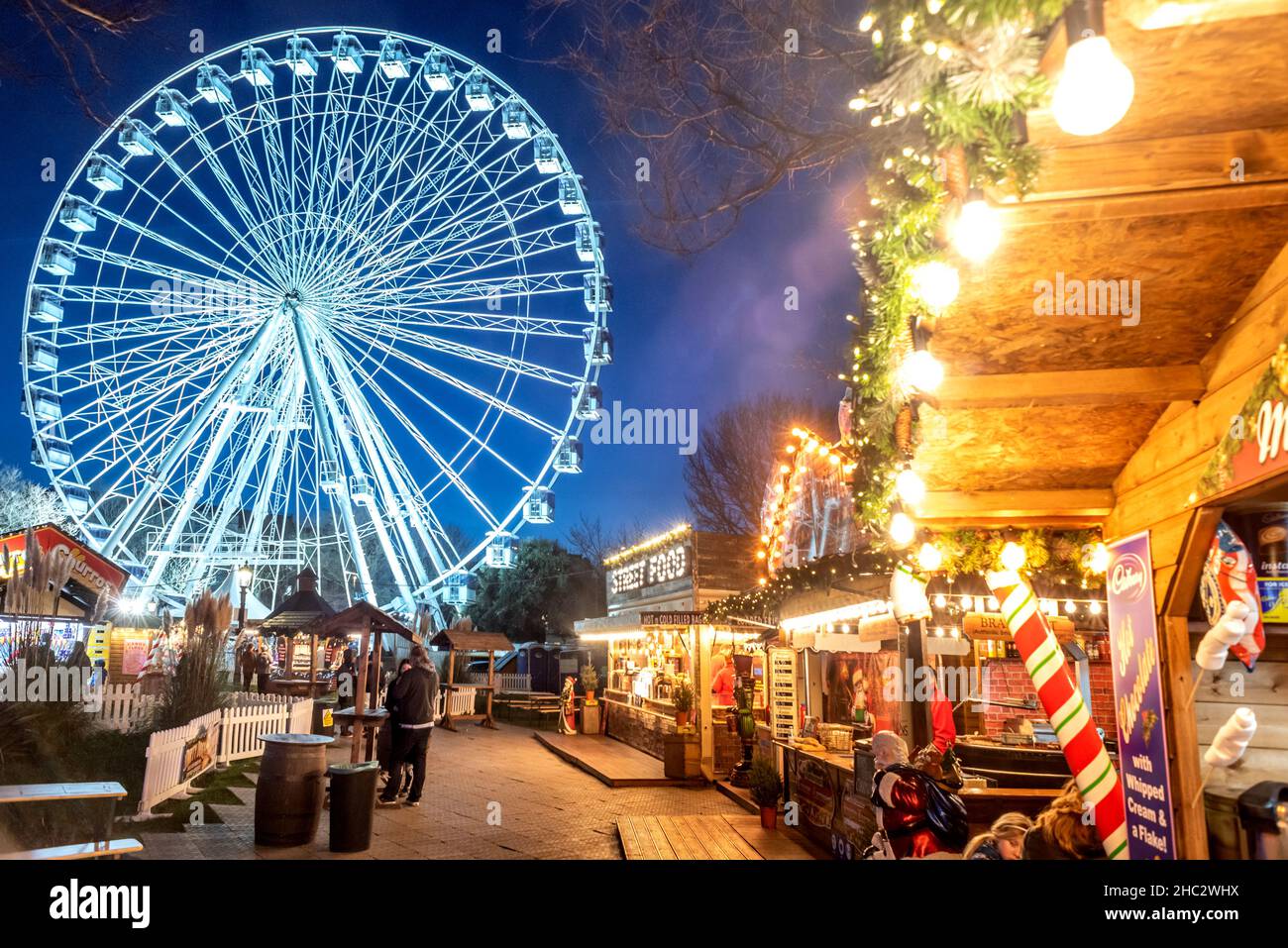 Brighton, December 21st 2021: The Christmas market in Brighton city ...