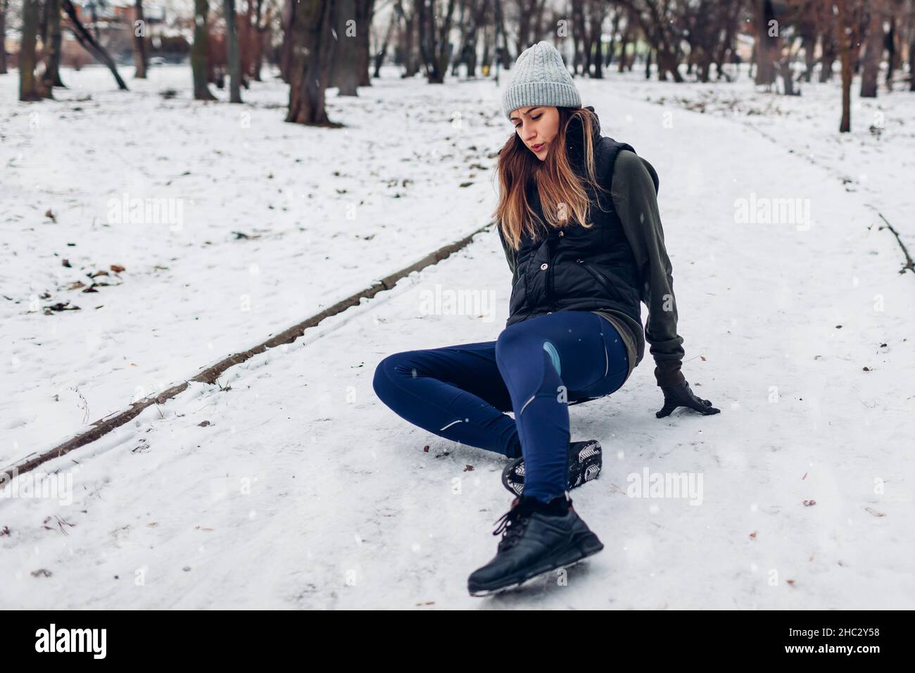 Jogger woman lying ground hi-res stock photography and images - Alamy