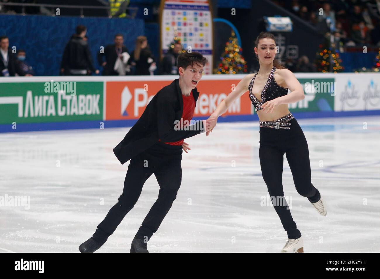 Vlada Pavlenina and Alexander Aleksanyan of Russia competes in the ...
