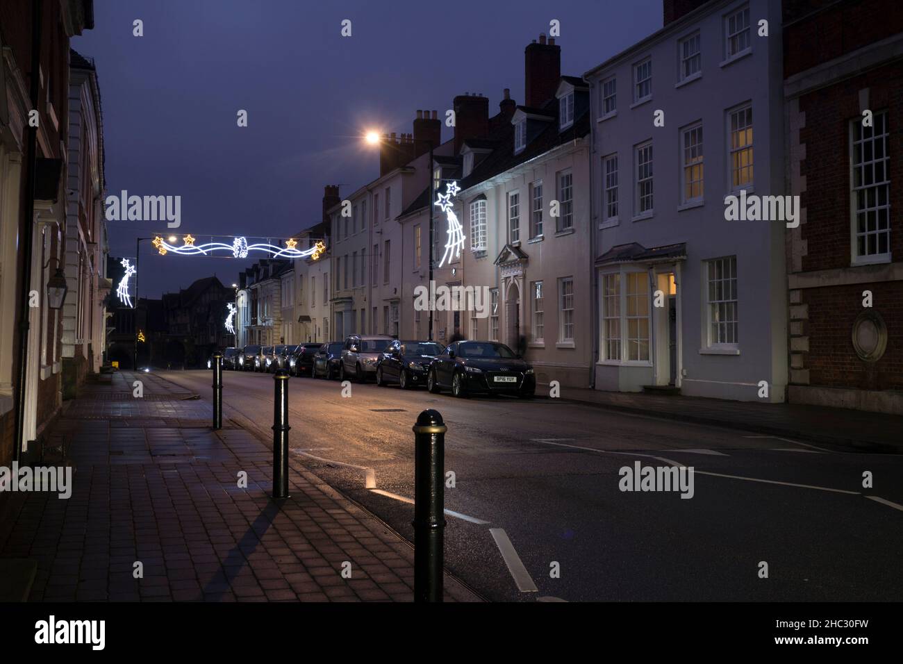 Warwick high street hi-res stock photography and images - Alamy