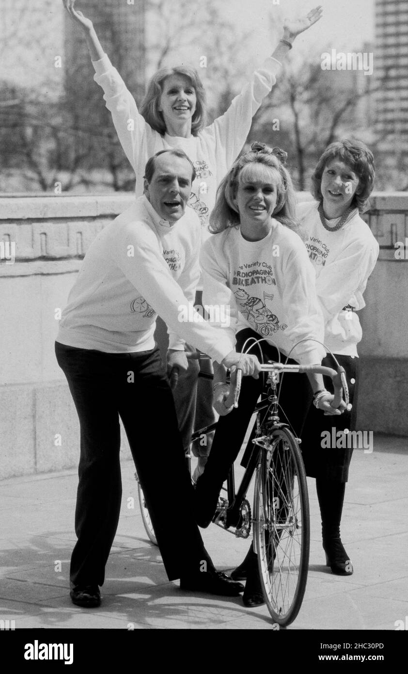 London bikeathon hi-res stock photography and images - Alamy