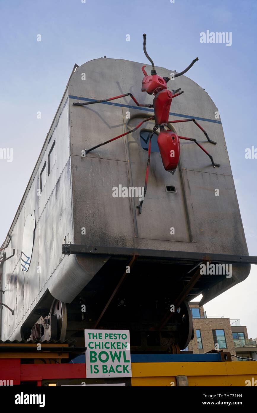 Blue Moon sculpture by Joe Rush and the Mutoid Waste Co bermondsey ...