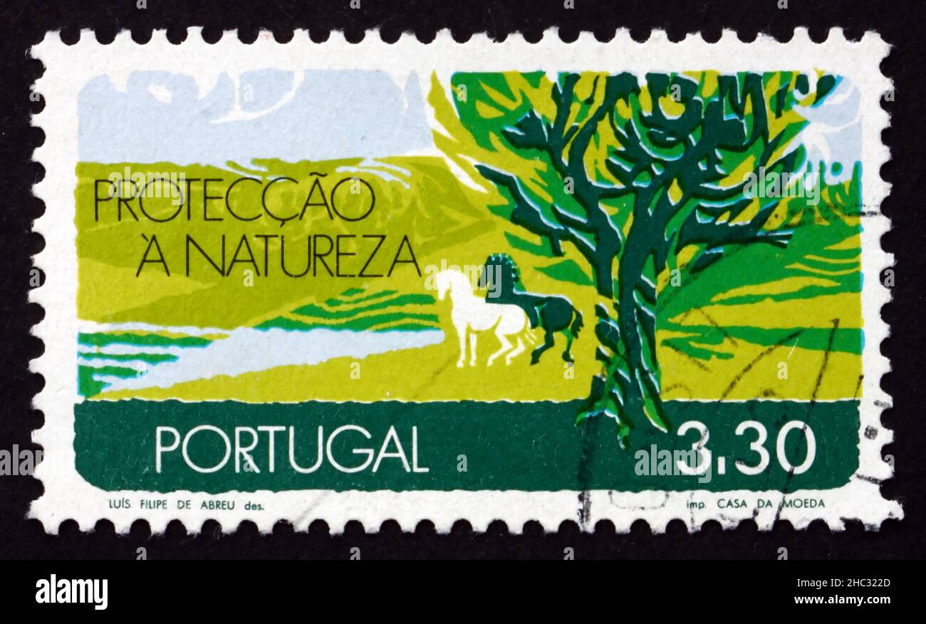 PORTUGAL - CIRCA 1971: a stamp printed in the Portugal shows Nature ...