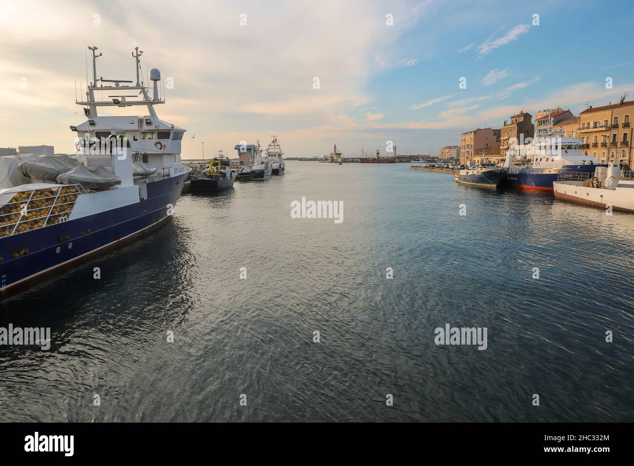 Marina landscape mediterranean coast south of france Stock Photo - Alamy
