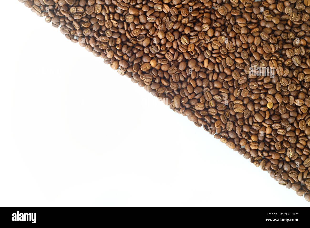 coffee beans stripes isolated in white background. Frame with coffee ...