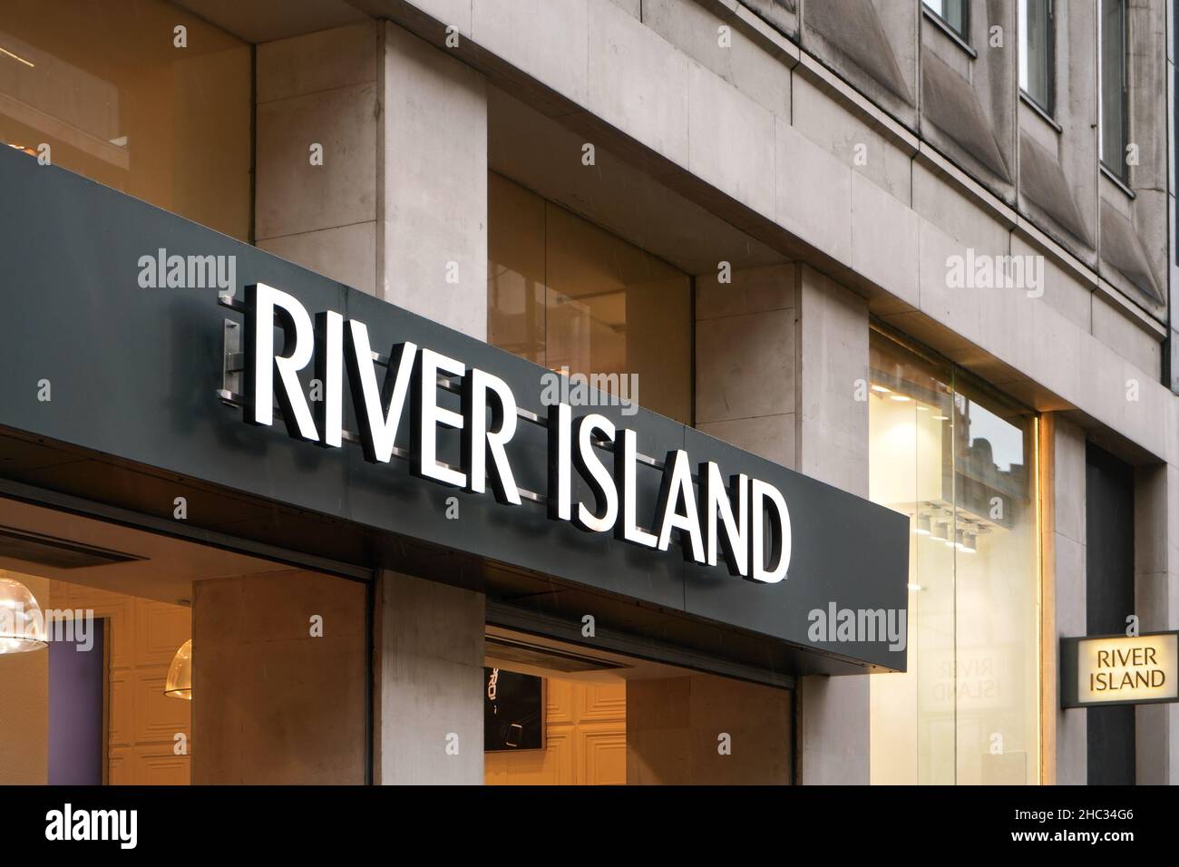 River island logo hi-res stock photography and images - Alamy