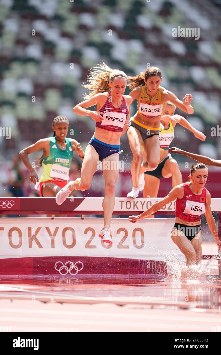 Courtney Frerichs participating in the 3000 meters steeplechase at the ...