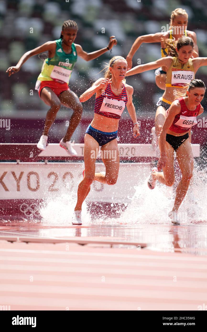 Courtney Frerichs participating in the 3000 meters steeplechase at the ...