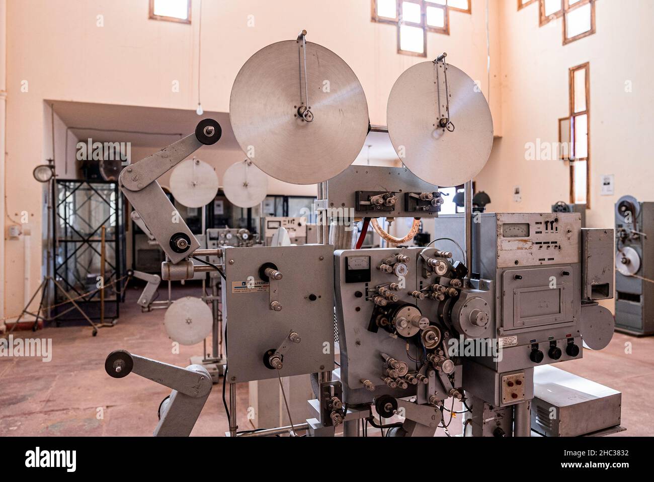 Old cinema equipment hi-res stock photography and images - Alamy