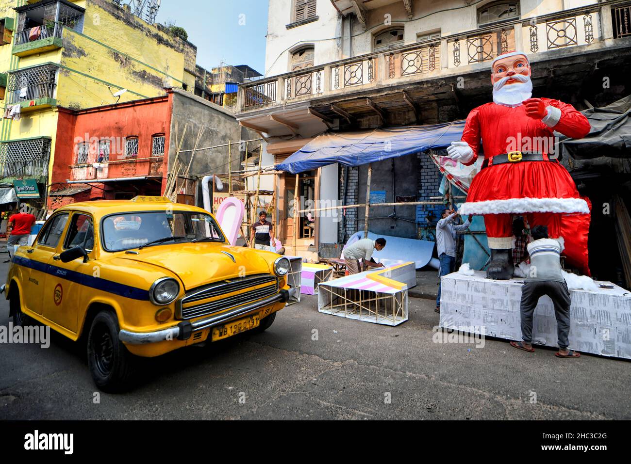 India santa claus hi-res stock photography and images - Alamy