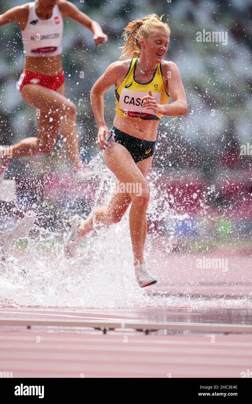 Amy Cashin participating in the 3000 meters steeplechase at the 2020 ...
