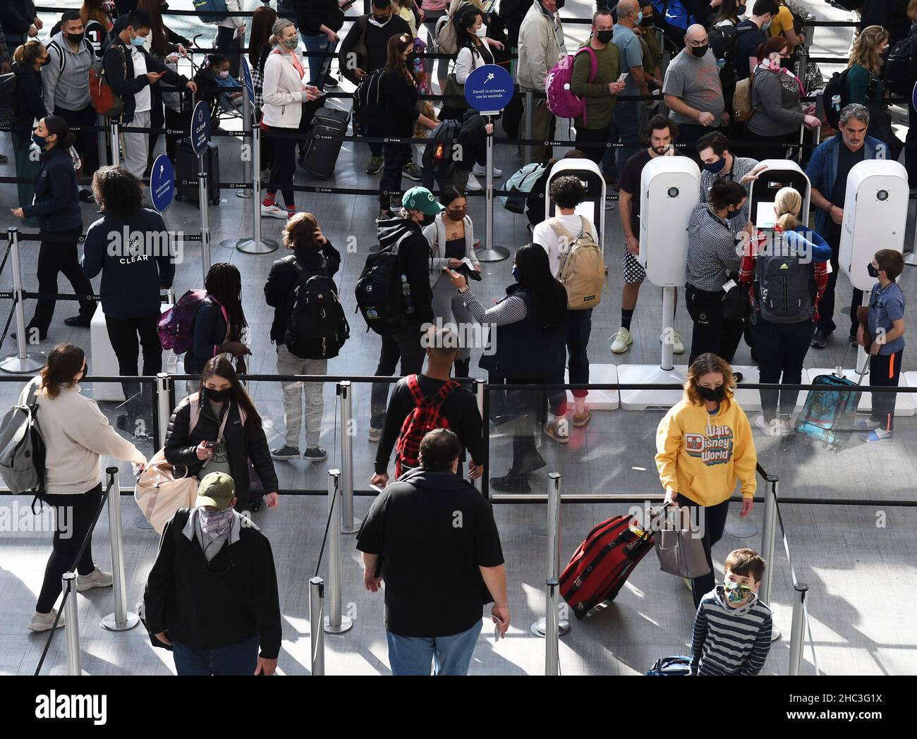 Checkpoint line hi-res stock photography and images - Alamy