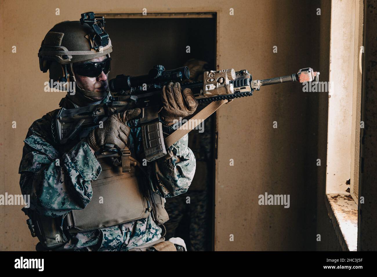 A U.S. infantry Marine with Battalion Landing Team 1/5, 31st Marine ...