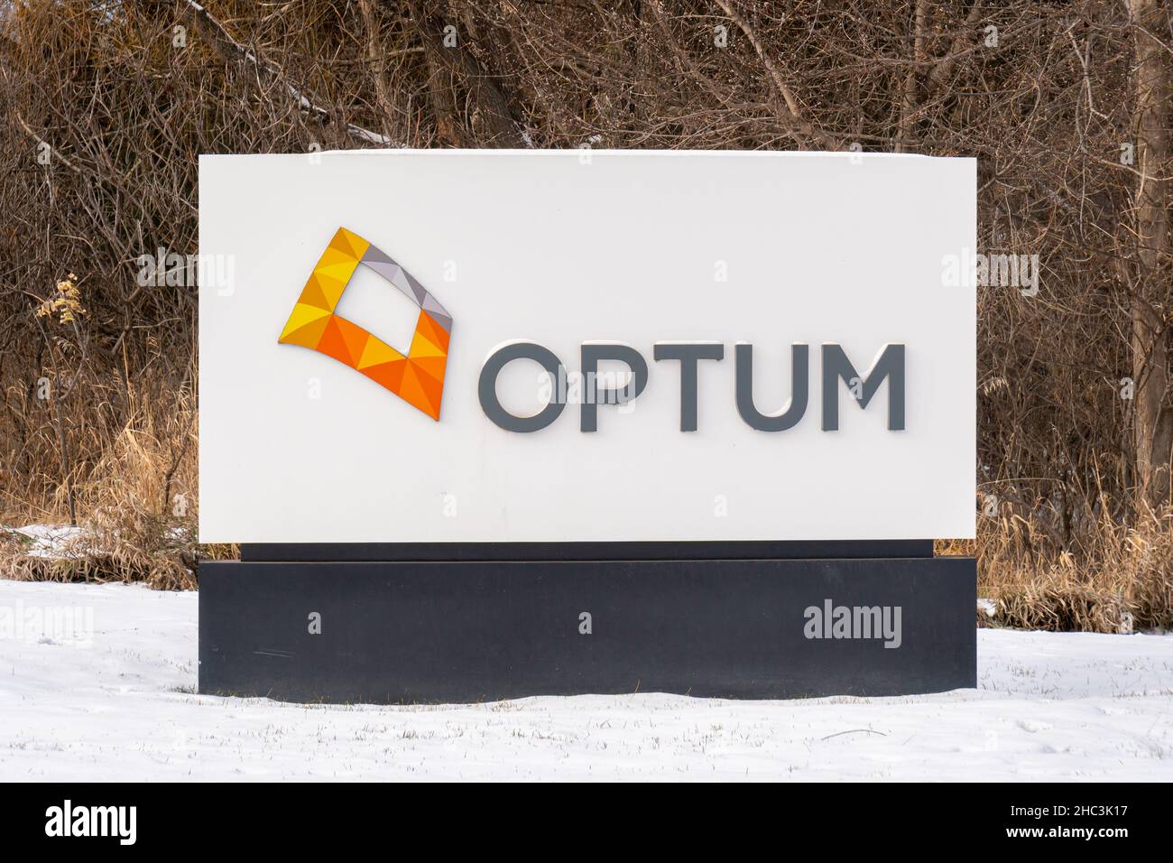 MINNEAPOLIS, MN, USA - DECEMBER 22, 2021: Optum corporate headquarters ...