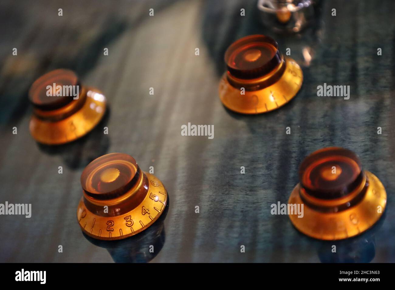 electric guitar master volume knob analog synthesizer Stock Photo - Alamy