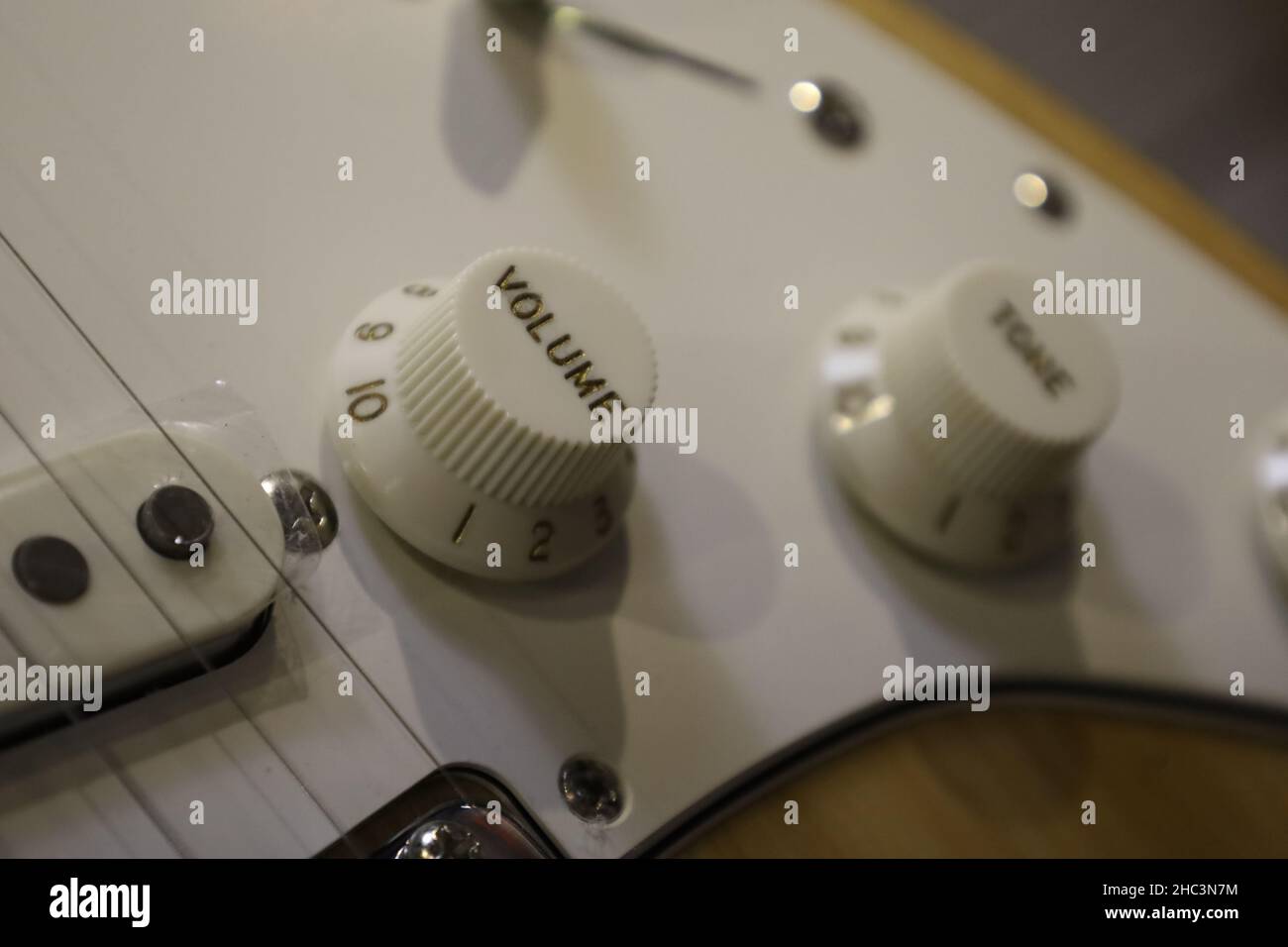 electric guitar master volume knob analog synthesizer Stock Photo - Alamy
