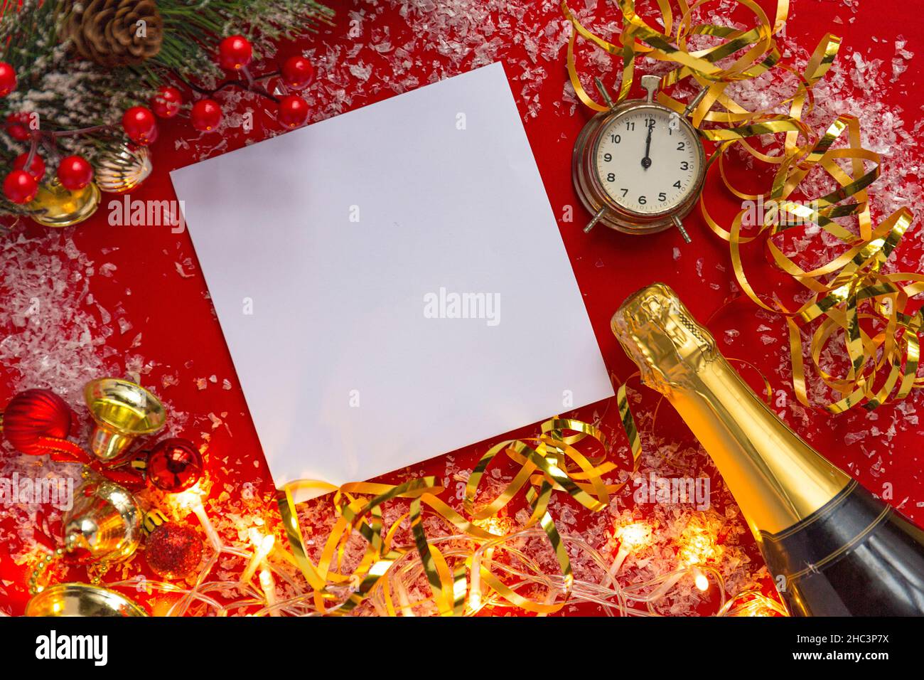 Red Christmas theme background with a blank card Stock Photo - Alamy