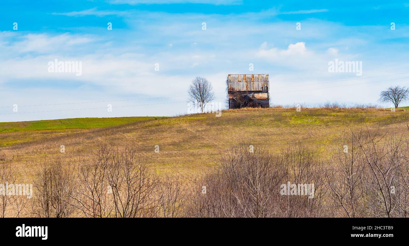 Lonely building hi-res stock photography and images - Alamy