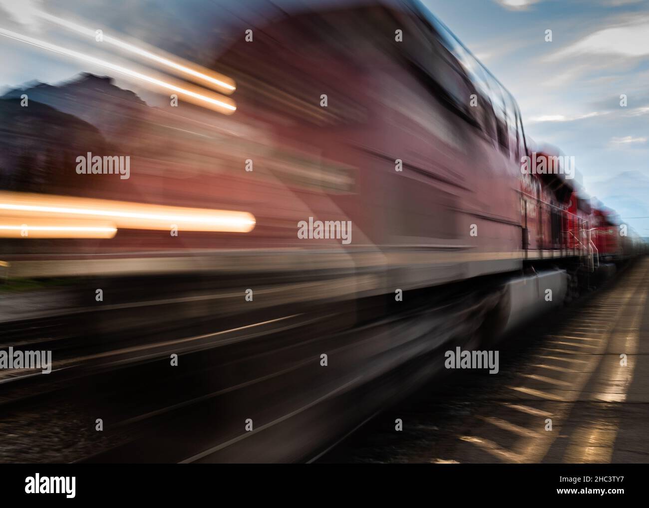 Fast moving train hi-res stock photography and images - Alamy Fast moving train hi-res stock photography and images - Alamy