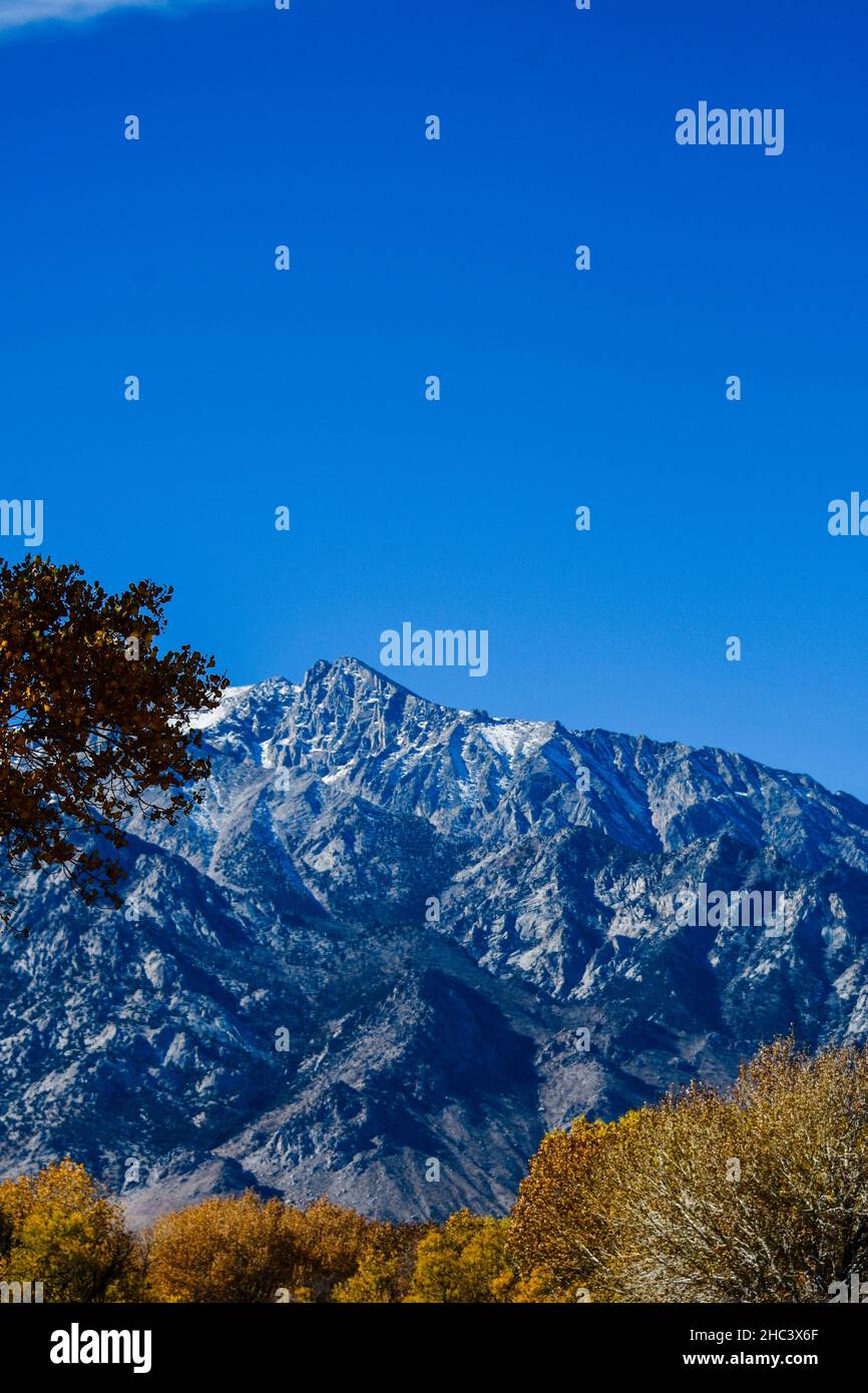 Beautiful shot snowy mountain range hi-res stock photography and images ...