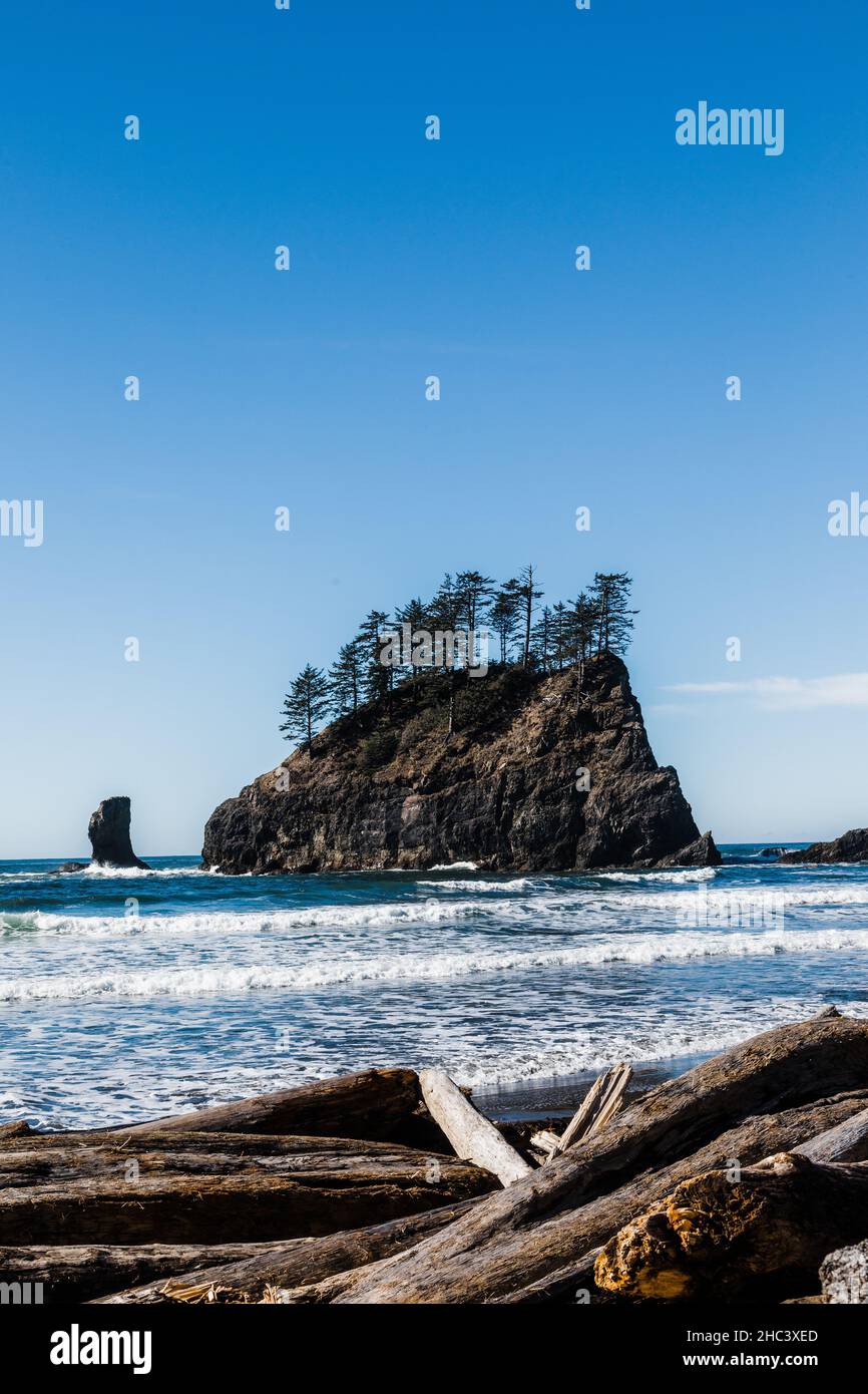 Olympic national park second beach hi-res stock photography and images ...