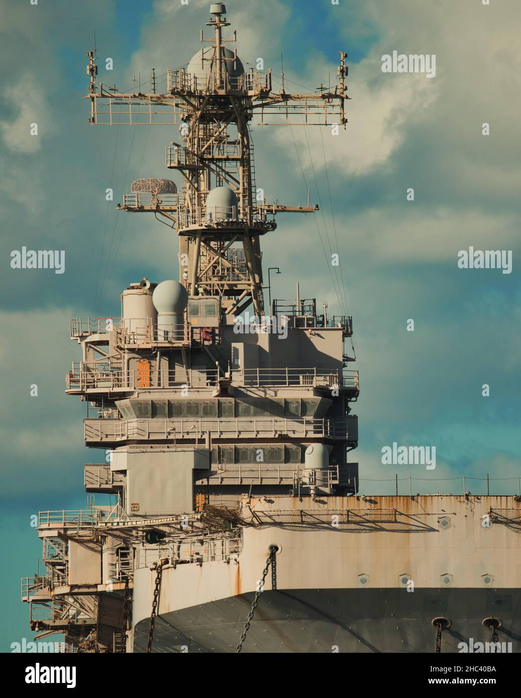 Ocean container vertical hi-res stock photography and images - Alamy