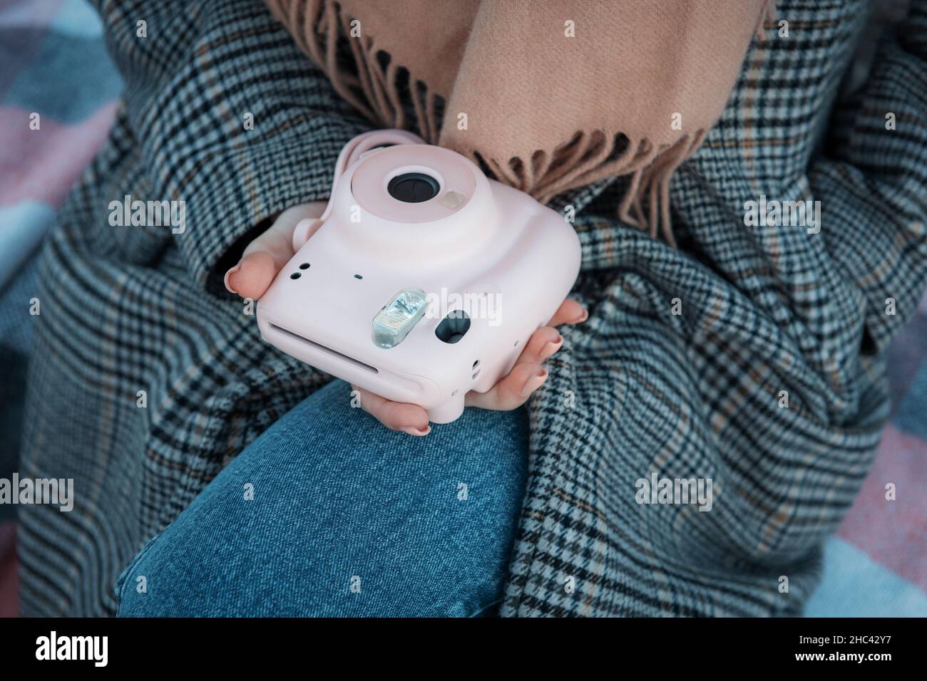Fujifilm instax mini camera hi-res stock photography and images - Alamy